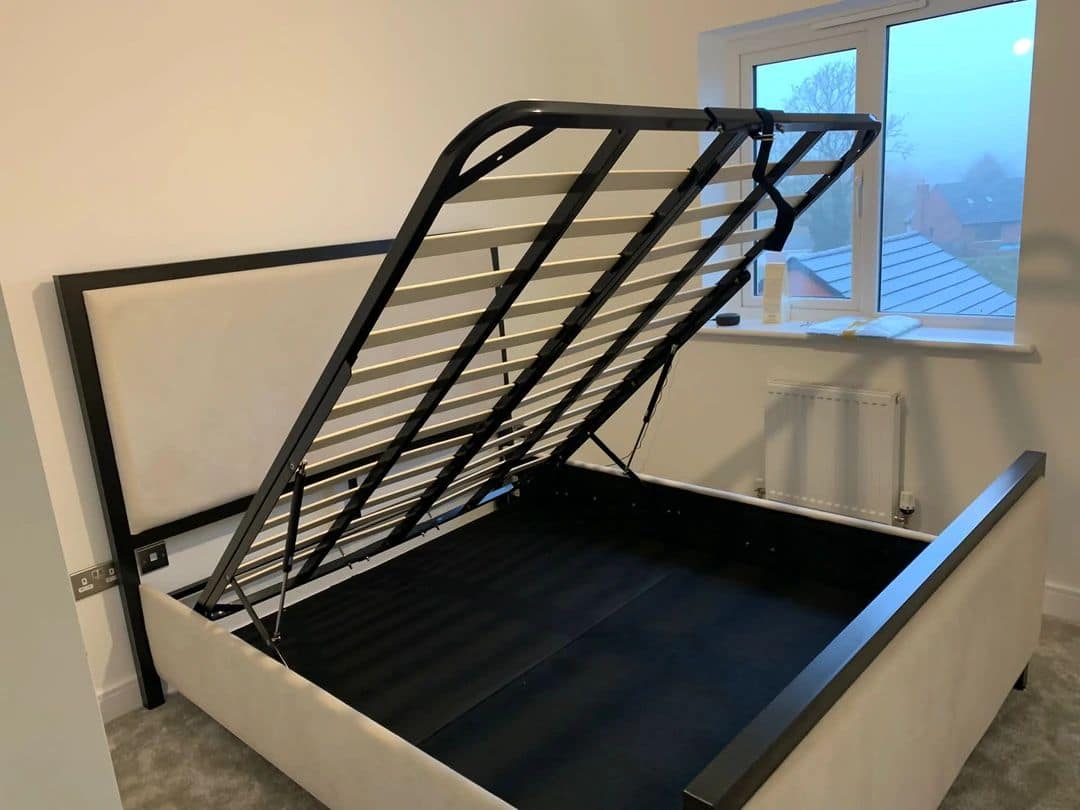 Washington Bed with Black Metal Frame - PASCAL BEDS UK